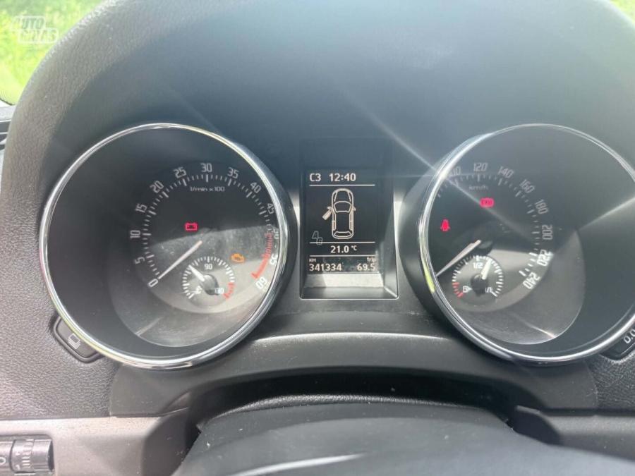 Grey Skoda Yeti 2011 in Marijampole, with an engine capacity of 1.60 L and mileage of 341 thousand km for 3500 €, photo 6 on AUTOMOTO.COM.LV