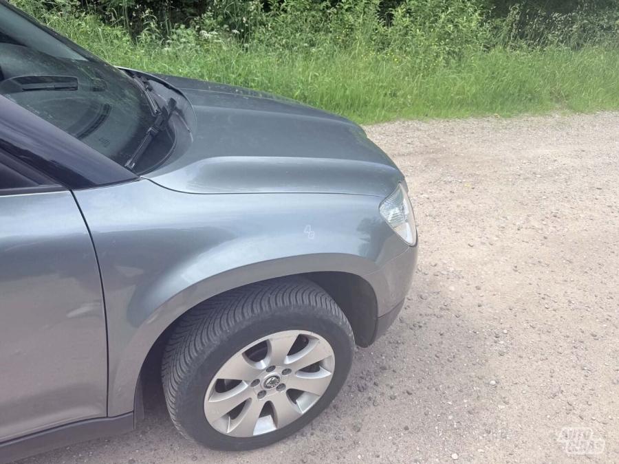 Grey Skoda Yeti 2011 in Marijampole, with an engine capacity of 1.60 L and mileage of 341 thousand km for 3500 €, photo 17 on AUTOMOTO.COM.LV