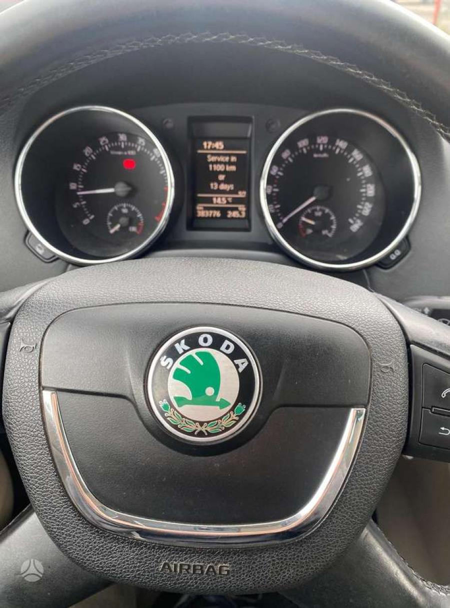 Pelēks Skoda Yeti 2011 Utena, ar dzinēja tilpumu 2.00 L un nobraukumu 383 tūkst. km par 3500 €, foto 8 vietnē AUTOMOTO.COM.LV