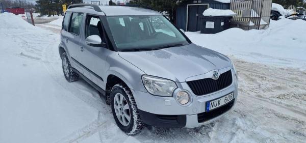 Pelēks Skoda Yeti 2012 Telšiai, ar dzinēja tilpumu 1.97 L un nobraukumu 250 tūkst. km par 3400 €, foto 1 vietnē AUTOMOTO.COM.LV