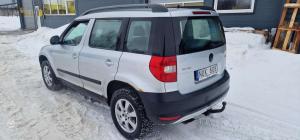 Grey Skoda Yeti 2012 in Telschi, with an engine capacity of 1.97 L and mileage of 250 thousand km for 3400 €, photo 4 on AUTOMOTO.COM.LV