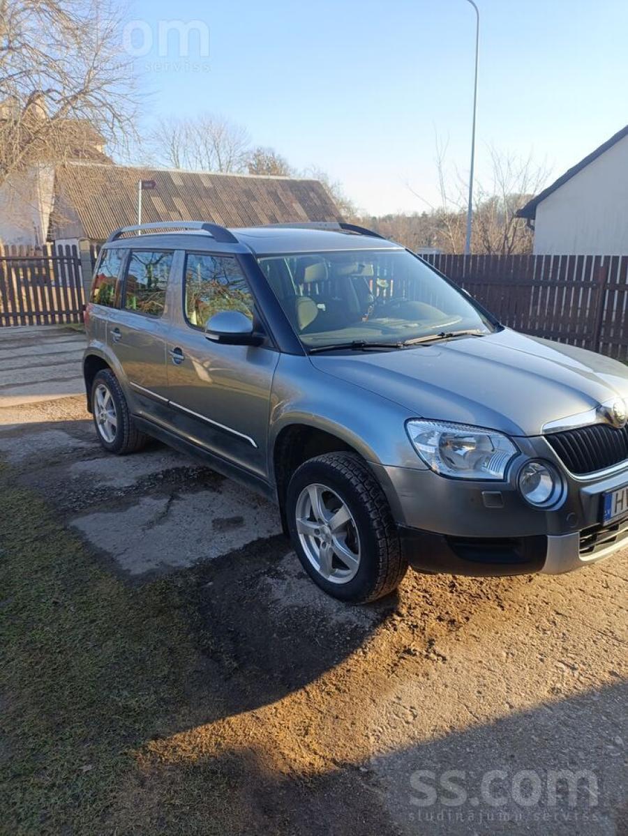 Grey Skoda Yeti 2012 in Talsi, with an engine capacity of 2.00 L and mileage of 120 thousand km for 5800 €, photo 4 on AUTOMOTO.COM.LV