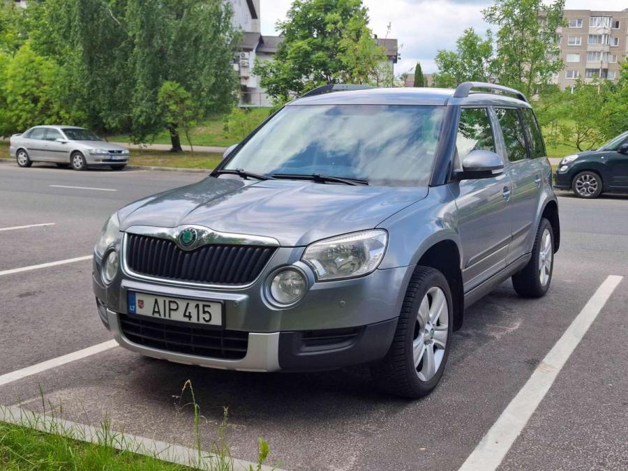 Pelēks Skoda Yeti 2012 Viļņa, ar dzinēja tilpumu 1.20 L un nobraukumu 184 tūkst. km par 4900 €, foto 1 vietnē AUTOMOTO.COM.LV