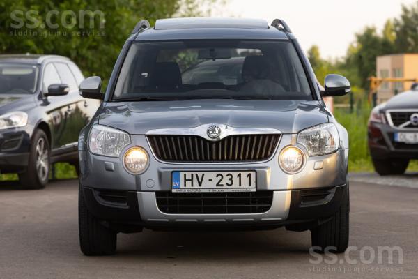 Grey Skoda Yeti 2012 in Jelgava, with an engine capacity of 2.00 L and mileage of 0 thousand km for 4700 €, photo 2 on AUTOMOTO.COM.LV