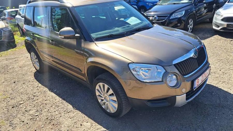 Pelēks Skoda Yeti 2012 Ogre, ar dzinēja tilpumu 1.20 L un nobraukumu 209 tūkst. km par 6450 €, foto 1 vietnē AUTOMOTO.COM.LV