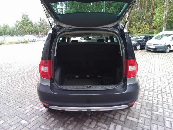 Pelēks Skoda Yeti 2012 Jonava, ar dzinēja tilpumu 1.60 L un nobraukumu 325 tūkst. km par 3300 €, foto 7 vietnē AUTOMOTO.COM.LV