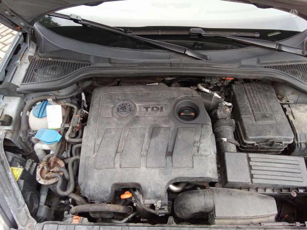 Pelēks Skoda Yeti 2012 Jonava, ar dzinēja tilpumu 1.60 L un nobraukumu 325 tūkst. km par 3300 €, foto 9 vietnē AUTOMOTO.COM.LV
