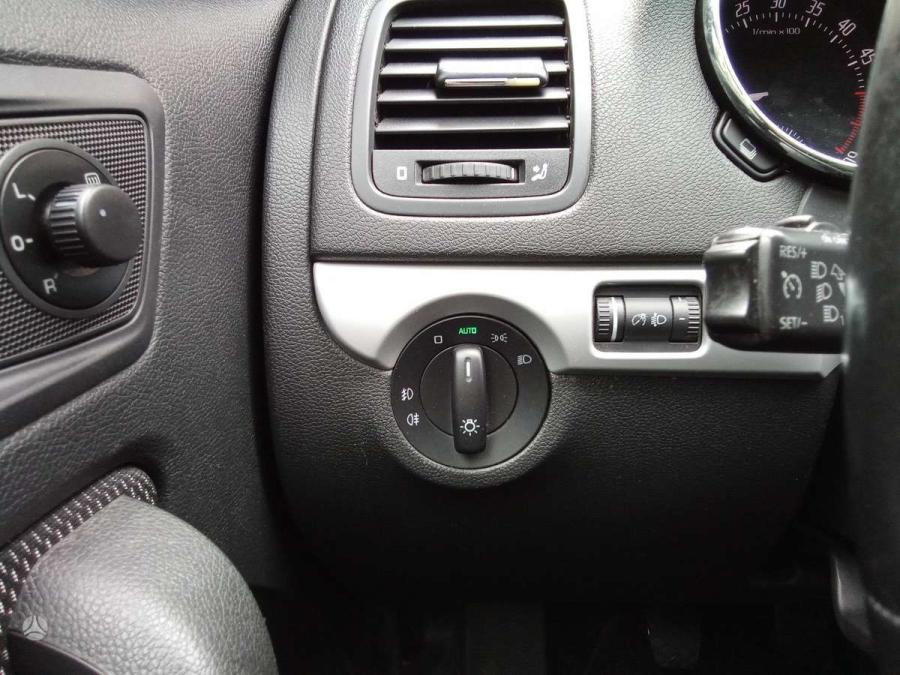 Pelēks Skoda Yeti 2012 Jonava, ar dzinēja tilpumu 1.60 L un nobraukumu 325 tūkst. km par 3300 €, foto 12 vietnē AUTOMOTO.COM.LV