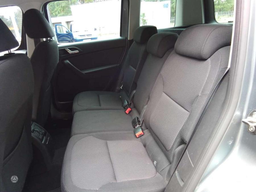 Pelēks Skoda Yeti 2012 Jonava, ar dzinēja tilpumu 1.60 L un nobraukumu 325 tūkst. km par 3300 €, foto 18 vietnē AUTOMOTO.COM.LV