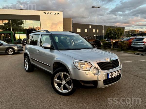 Grey Skoda Yeti 2012 in Riga, with an engine capacity of 1.20 L and mileage of 215 thousand km for 3900 €, photo 1 on AUTOMOTO.COM.LV