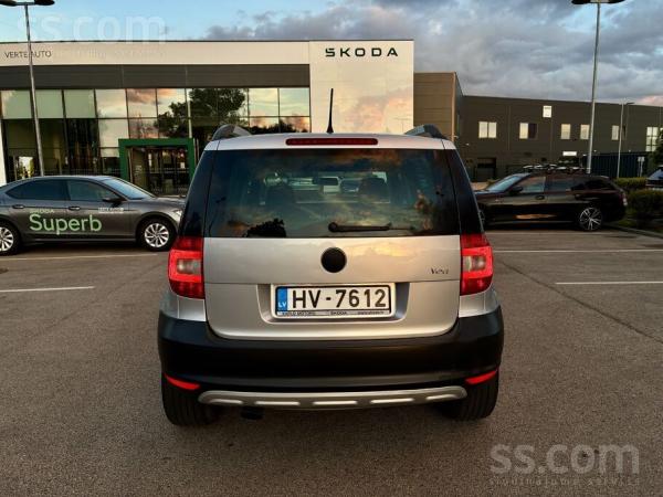 Grey Skoda Yeti 2012 in Riga, with an engine capacity of 1.20 L and mileage of 215 thousand km for 3900 €, photo 6 on AUTOMOTO.COM.LV