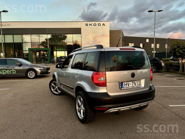 Grey Skoda Yeti 2012 in Riga, with an engine capacity of 1.20 L and mileage of 215 thousand km for 3900 €, photo 7 on AUTOMOTO.COM.LV