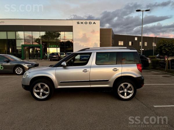 Grey Skoda Yeti 2012 in Riga, with an engine capacity of 1.20 L and mileage of 215 thousand km for 3900 €, photo 11 on AUTOMOTO.COM.LV