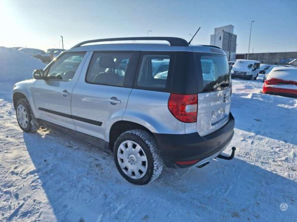 Pelēks Skoda Yeti 2013 Utena, ar dzinēja tilpumu 1.60 L un nobraukumu 253 tūkst. km par 5200 €, foto 3 vietnē AUTOMOTO.COM.LV