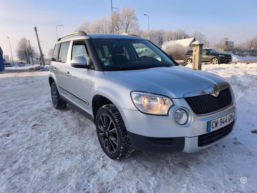 Pelēks Skoda Yeti 2013 Tauragė, ar dzinēja tilpumu 1.97 L un nobraukumu 260 tūkst. km par 3000 €, foto 4 vietnē AUTOMOTO.COM.LV