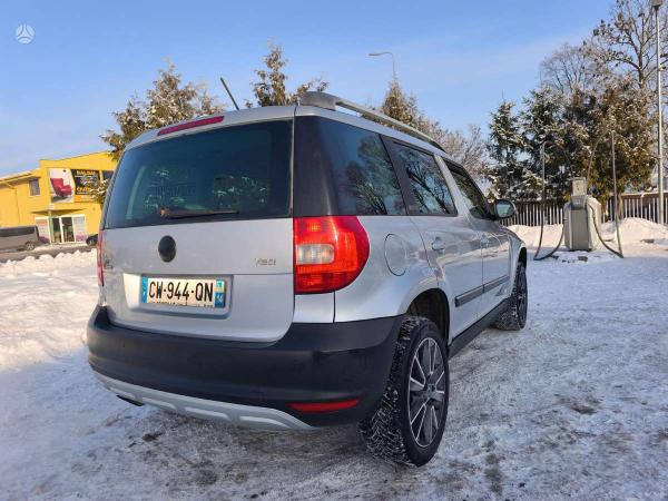 Grey Skoda Yeti 2013 in Taurage, with an engine capacity of 1.97 L and mileage of 260 thousand km for 3000 €, photo 5 on AUTOMOTO.COM.LV