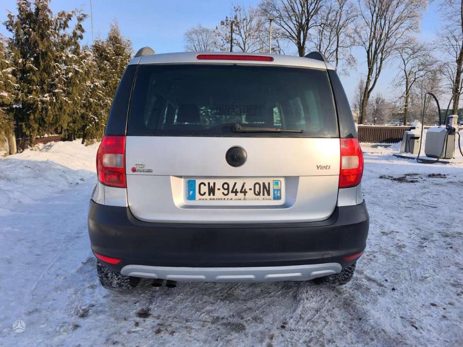 Pelēks Skoda Yeti 2013 Tauragė, ar dzinēja tilpumu 1.97 L un nobraukumu 260 tūkst. km par 3000 €, foto 8 vietnē AUTOMOTO.COM.LV