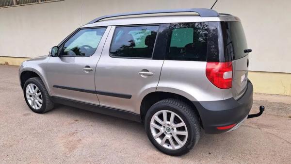 Grey Skoda Yeti 2013 in Ogre, with an engine capacity of 1.20 L and mileage of 296 thousand km for 5750 €, photo 2 on AUTOMOTO.COM.LV