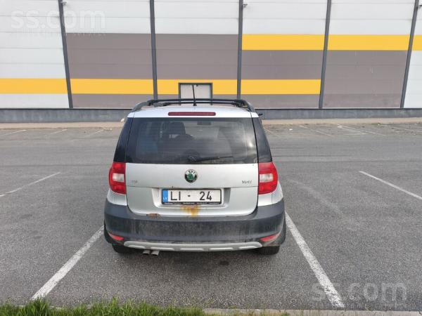 Pelēks Skoda Yeti 2013 Rīga, ar dzinēja tilpumu 1.40 L un nobraukumu 312 tūkst. km par 1400 €, foto 5 vietnē AUTOMOTO.COM.LV