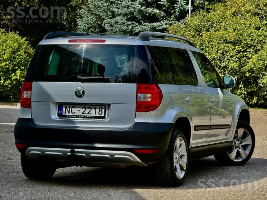 Grey Skoda Yeti 2013 in Riga, with an engine capacity of 1.60 L and mileage of 270 thousand km for 3990 €, photo 4 on AUTOMOTO.COM.LV