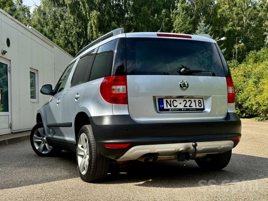 Grey Skoda Yeti 2013 in Riga, with an engine capacity of 1.60 L and mileage of 270 thousand km for 3990 €, photo 5 on AUTOMOTO.COM.LV
