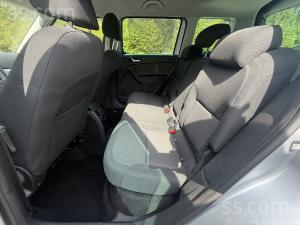 Grey Skoda Yeti 2013 in Riga, with an engine capacity of 1.60 L and mileage of 270 thousand km for 3990 €, photo 12 on AUTOMOTO.COM.LV