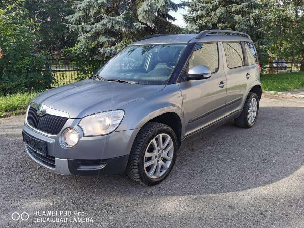 Skoda Yeti 2013 in Prienai on AUTOMOTO.COM.LV Grey Skoda Yeti 2013 in Prienai, with an engine capacity of 1.97 L and mileage of 140 thousand km for 6250 €, photo 1 on AUTOMOTO.COM.LV