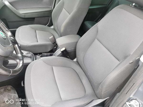 Skoda Yeti 2013 in Prienai on AUTOMOTO.COM.LV Grey Skoda Yeti 2013 in Prienai, with an engine capacity of 1.97 L and mileage of 140 thousand km for 6250 €, photo 10 on AUTOMOTO.COM.LV