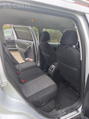 Grey Skoda Yeti 2013 in Riga, with an engine capacity of 2.00 L and mileage of 369 thousand km for 2200 €, photo 11 on AUTOMOTO.COM.LV