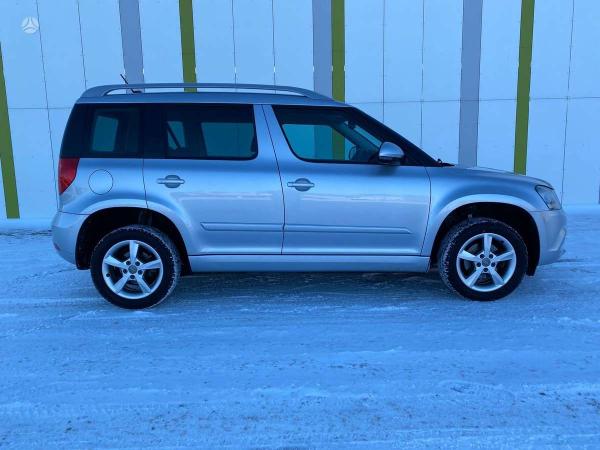 Grey Skoda Yeti 2014 in Raseiniai, with an engine capacity of 1.60 L and mileage of 233 thousand km for 6500 €, photo 2 on AUTOMOTO.COM.LV