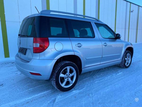 Grey Skoda Yeti 2014 in Raseiniai, with an engine capacity of 1.60 L and mileage of 233 thousand km for 6500 €, photo 3 on AUTOMOTO.COM.LV