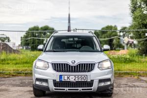 Grey Skoda Yeti 2015 in Riga, with an engine capacity of 2.00 L and mileage of 282 thousand km for 7490 €, photo 4 on AUTOMOTO.COM.LV