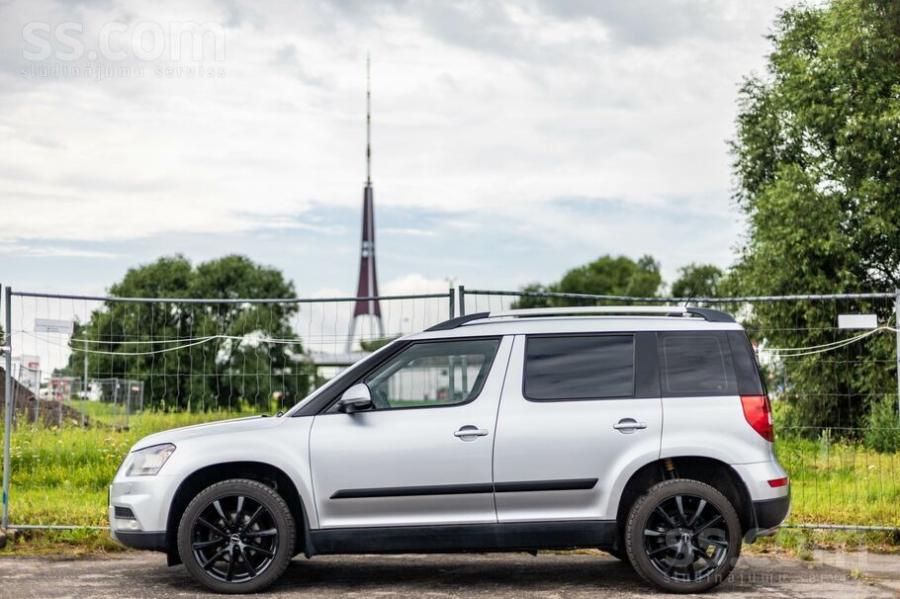 Grey Skoda Yeti 2015 in Riga, with an engine capacity of 2.00 L and mileage of 282 thousand km for 7490 €, photo 5 on AUTOMOTO.COM.LV