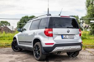 Grey Skoda Yeti 2015 in Riga, with an engine capacity of 2.00 L and mileage of 282 thousand km for 7490 €, photo 7 on AUTOMOTO.COM.LV