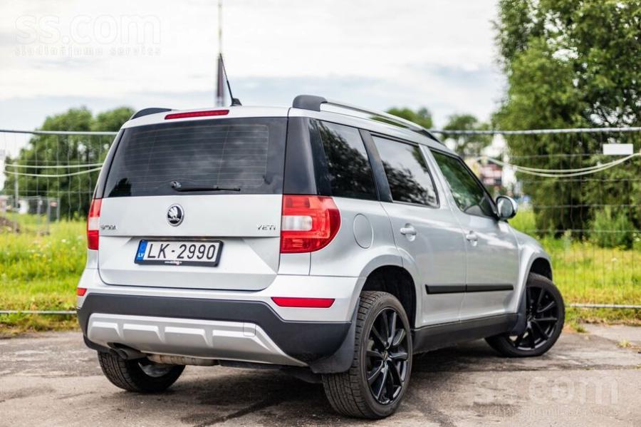 Grey Skoda Yeti 2015 in Riga, with an engine capacity of 2.00 L and mileage of 282 thousand km for 7490 €, photo 8 on AUTOMOTO.COM.LV