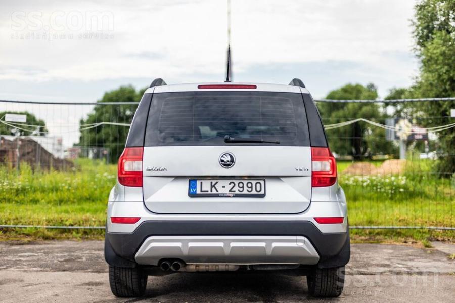 Grey Skoda Yeti 2015 in Riga, with an engine capacity of 2.00 L and mileage of 282 thousand km for 7490 €, photo 9 on AUTOMOTO.COM.LV