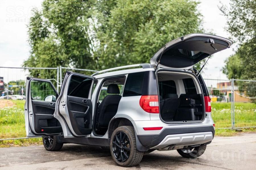Grey Skoda Yeti 2015 in Riga, with an engine capacity of 2.00 L and mileage of 282 thousand km for 7490 €, photo 10 on AUTOMOTO.COM.LV