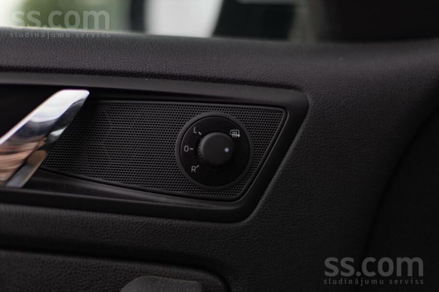 Grey Skoda Yeti 2015 in Riga, with an engine capacity of 2.00 L and mileage of 282 thousand km for 7490 €, photo 15 on AUTOMOTO.COM.LV