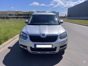 Grey Skoda Yeti 2015 in Vilnius, with an engine capacity of 1.97 L and mileage of 208 thousand km for 7250 €, photo 3 on AUTOMOTO.COM.LV