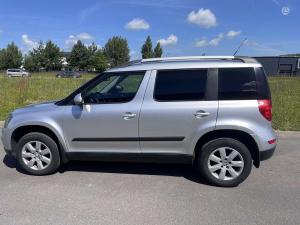 Grey Skoda Yeti 2015 in Vilnius, with an engine capacity of 1.97 L and mileage of 208 thousand km for 7250 €, photo 7 on AUTOMOTO.COM.LV