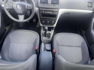 Grey Skoda Yeti 2015 in Vilnius, with an engine capacity of 1.97 L and mileage of 208 thousand km for 7250 €, photo 9 on AUTOMOTO.COM.LV