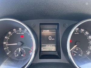 Grey Skoda Yeti 2015 in Vilnius, with an engine capacity of 1.97 L and mileage of 208 thousand km for 7250 €, photo 13 on AUTOMOTO.COM.LV