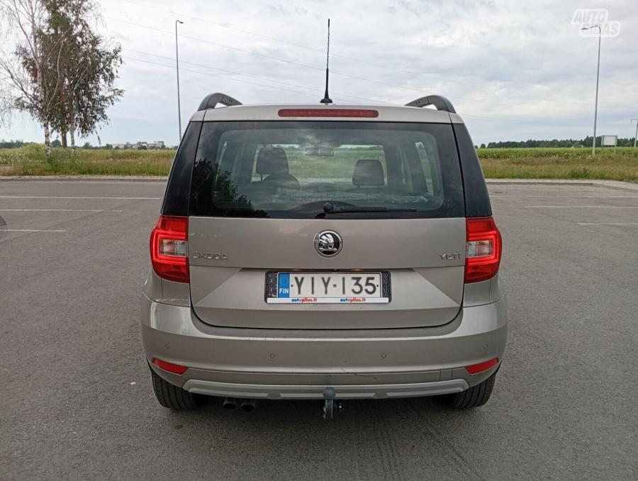 Pelēks Skoda Yeti 2015 Viļņa, ar dzinēja tilpumu 2.00 L un nobraukumu 360 tūkst. km par 5200 €, foto 7 vietnē AUTOMOTO.COM.LV