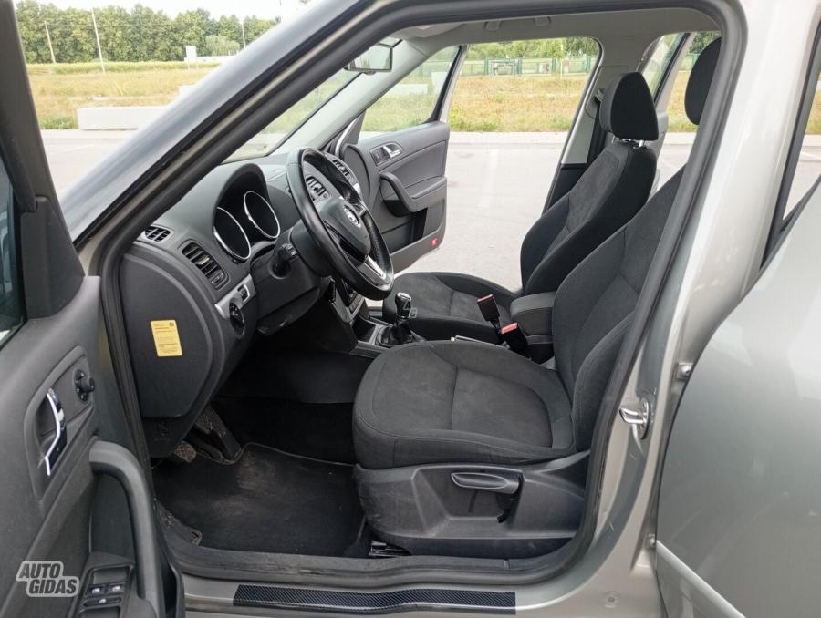 Pelēks Skoda Yeti 2015 Viļņa, ar dzinēja tilpumu 2.00 L un nobraukumu 360 tūkst. km par 5200 €, foto 16 vietnē AUTOMOTO.COM.LV