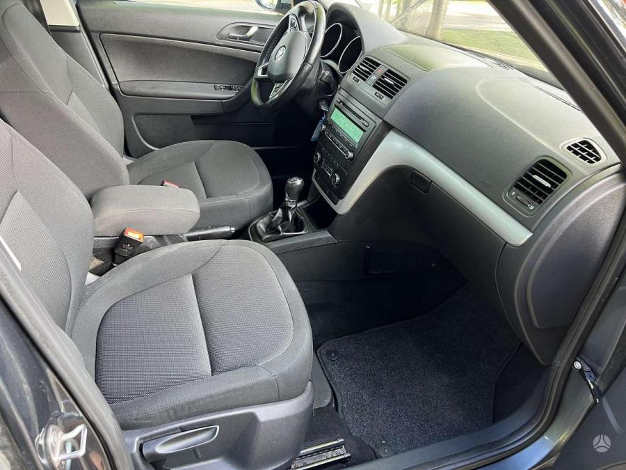 Grey Skoda Yeti 2015 in Prienai, with an engine capacity of 1.20 L and mileage of 280 thousand km for 4150 €, photo 12 on AUTOMOTO.COM.LV