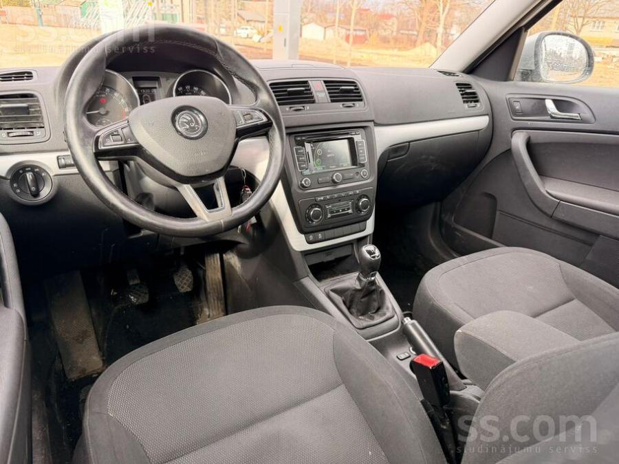 Grey Skoda Yeti 2015 in Riga, with an engine capacity of 1.60 L and mileage of 234 thousand km for 5200 €, photo 9 on AUTOMOTO.COM.LV