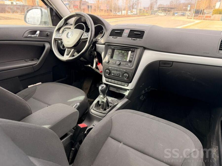 Grey Skoda Yeti 2015 in Riga, with an engine capacity of 1.60 L and mileage of 234 thousand km for 5200 €, photo 10 on AUTOMOTO.COM.LV