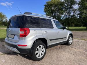 Pelēks Skoda Yeti 2015 Viļņa, ar dzinēja tilpumu 1.97 L un nobraukumu 208 tūkst. km par 5950 €, foto 4 vietnē AUTOMOTO.COM.LV
