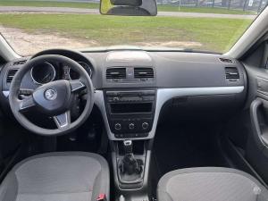 Pelēks Skoda Yeti 2015 Viļņa, ar dzinēja tilpumu 1.97 L un nobraukumu 208 tūkst. km par 5950 €, foto 13 vietnē AUTOMOTO.COM.LV