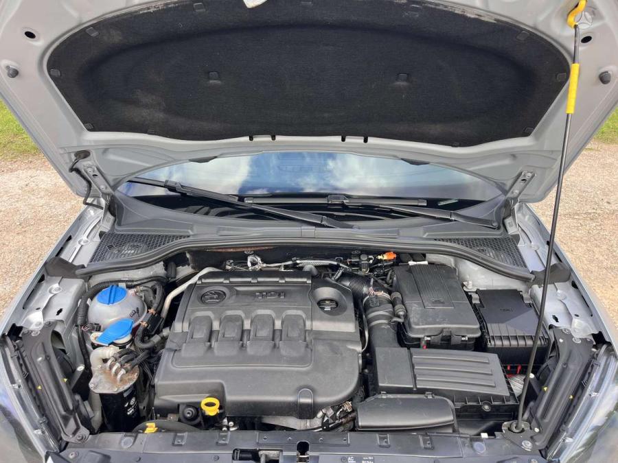 Pelēks Skoda Yeti 2015 Viļņa, ar dzinēja tilpumu 1.97 L un nobraukumu 208 tūkst. km par 5950 €, foto 15 vietnē AUTOMOTO.COM.LV